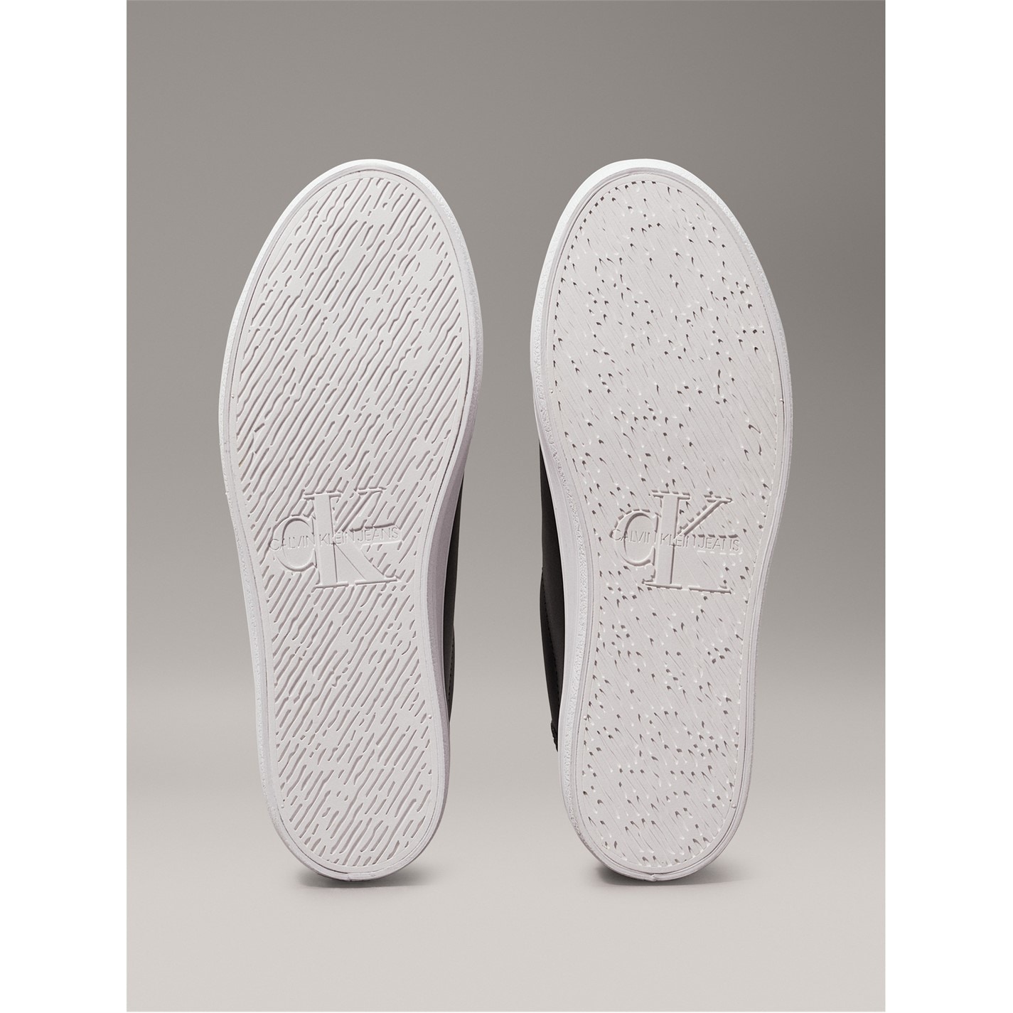 Calvin Klein Jeans | VULC FLATFORM LACEUP LOW LTH | Black | FRASERS