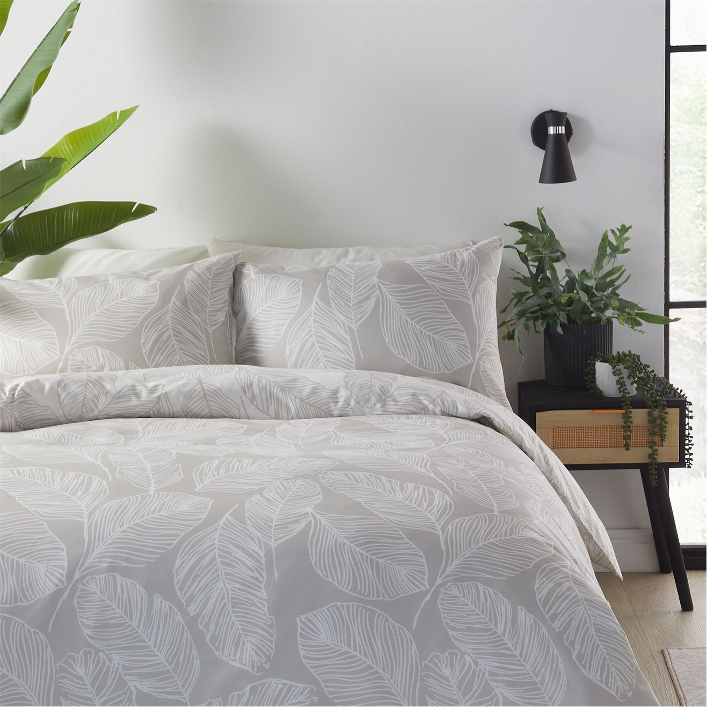 Fusion | Matteo Reversible Duvet Cover Set | Duvet Cover Sets | FRASERS
