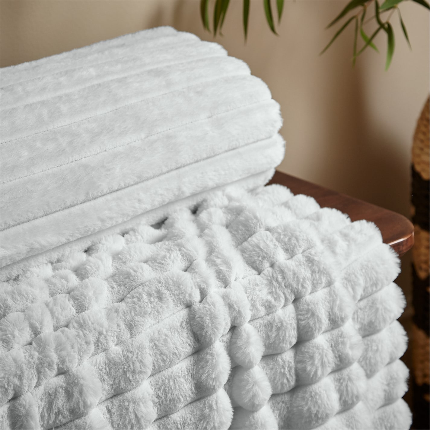 Catherine Lansfield | Cosy Ribbed Faux Fur Soft Blanket Throw | Throws ...