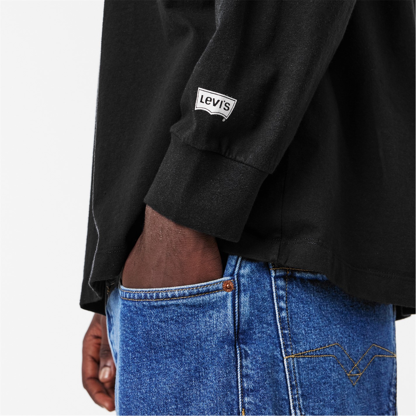 Levis X Oasis | Levis x Oasis Long Sleeve Tee | Long Sleeve T-Shirts | FRASERS