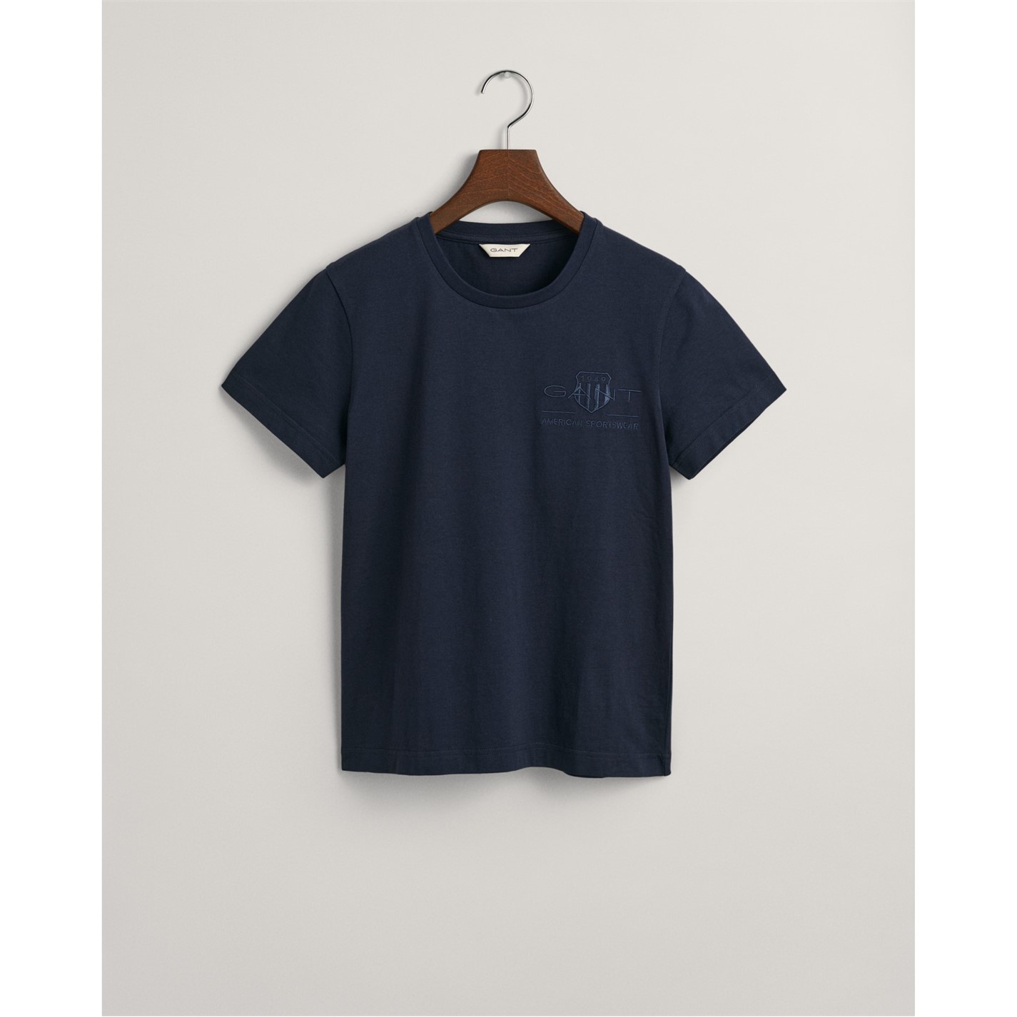 Gant | Tonal Archive Shield T-Shirt | Regular Fit T-Shirts | FRASERS