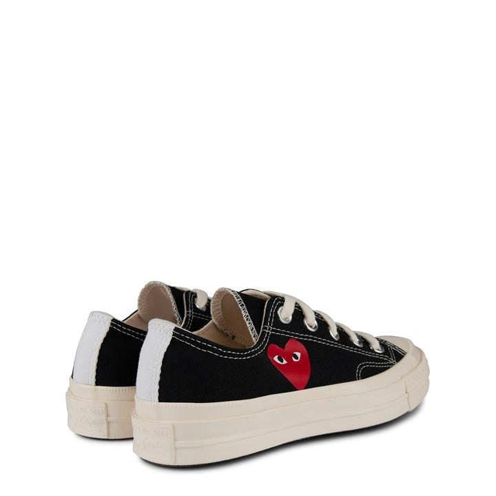 COMME DES GARCONS PLAY | X Converse Chuck 70 Peeping Heart Low Trainers ...