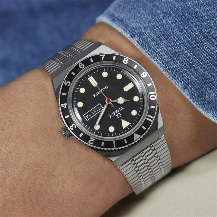 Timex | Mens Timex Q Diver Watch | Silver And Black | FRASERS